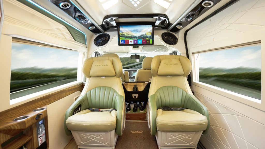 Ford Transit Limousine 2025 - Phiên bản Dcar Hoàn Toàn Mới - Hãng ô tô ...